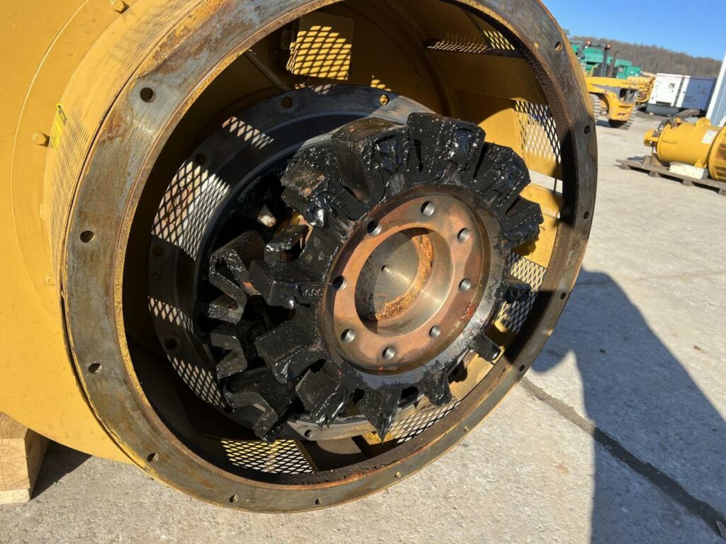 Kato Generator End, 2000 kW, 13200 Volt, Low Hours, Standby used only ...